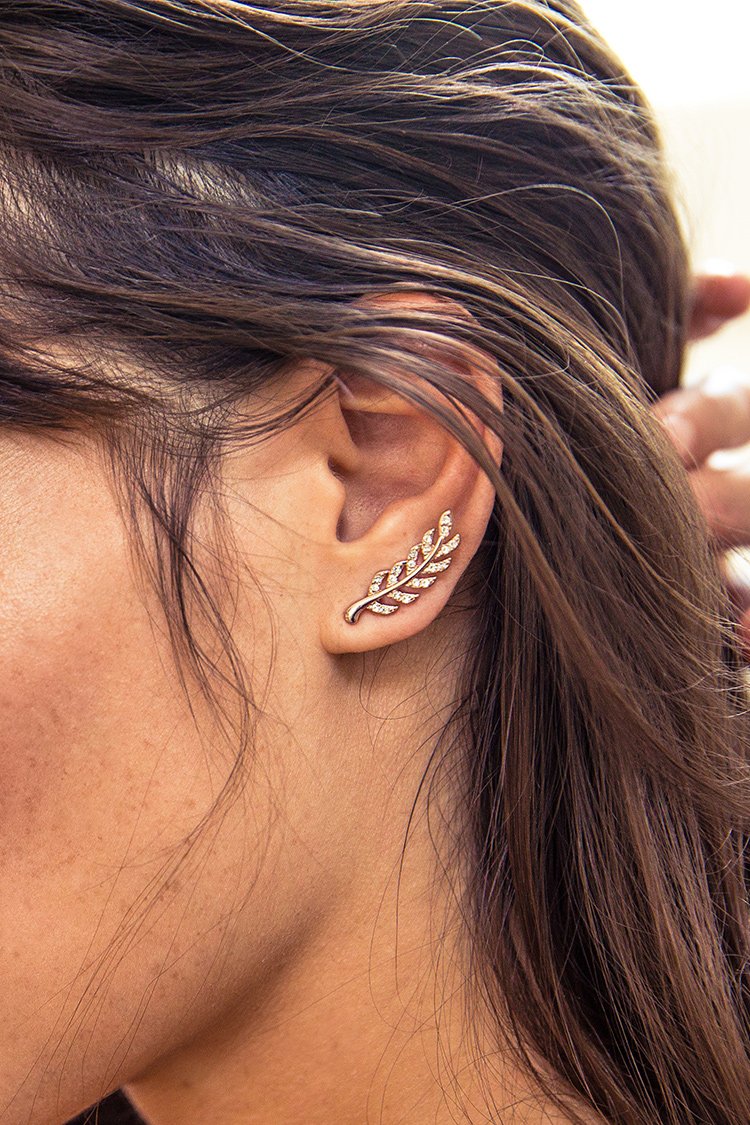 Stylish Leaf Shaped Earring