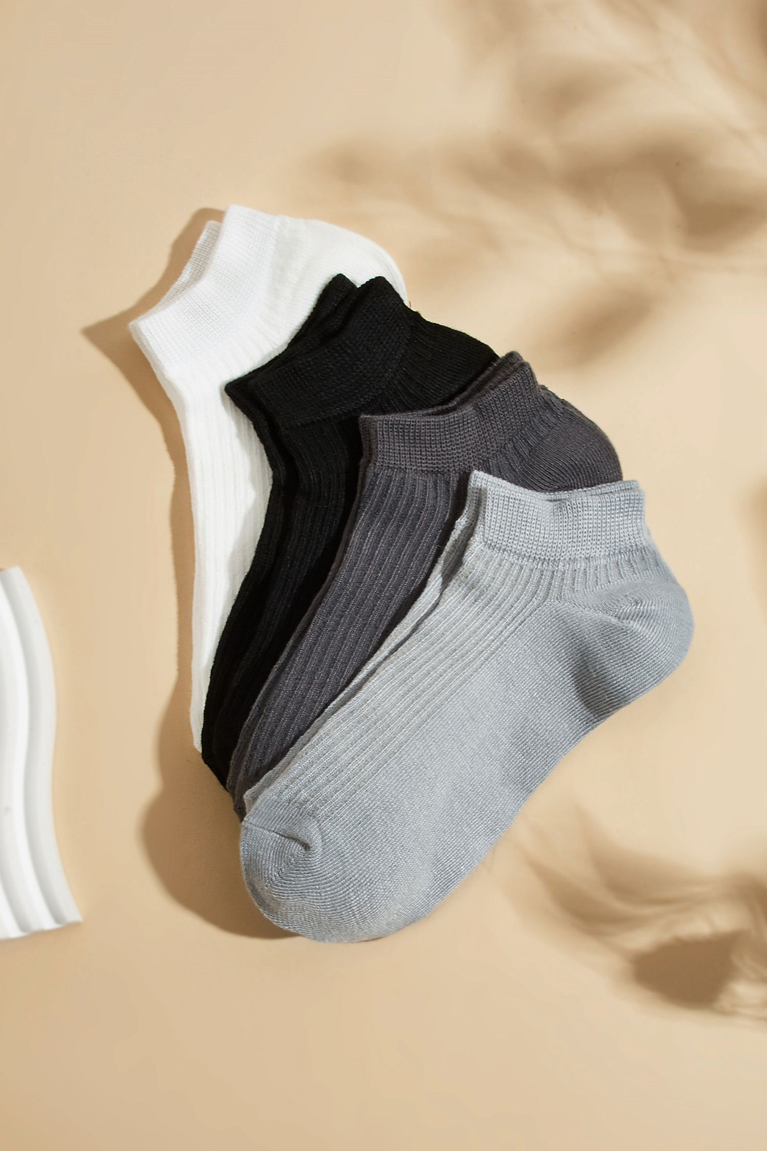 Black Ribbed Ankle Socks