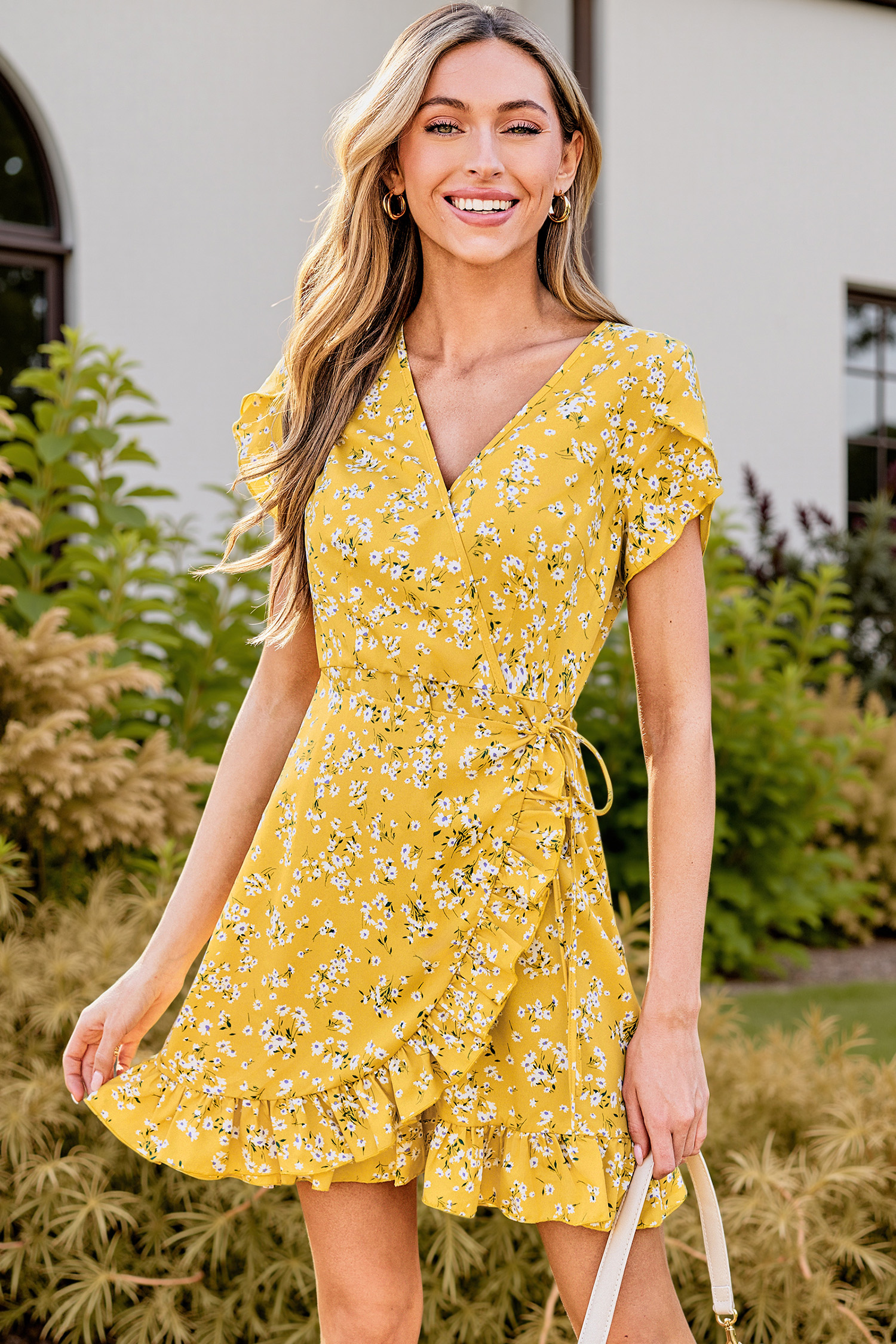 Robe courte fleurie col surplis manches courtes-Cupshe France